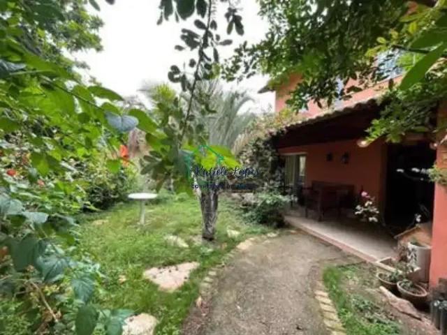 Casa / Sobrado para Venda em Cabo Frio/RJ Palmeiras 5 Quartos