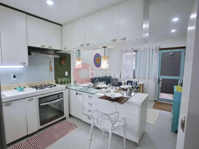 Casa / Sobrado para Venda em Cabo Frio/RJ Peró 2 Quartos