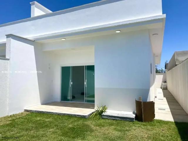 Casa / Sobrado para Venda em Cabo Frio/RJ Peró 3 Quartos