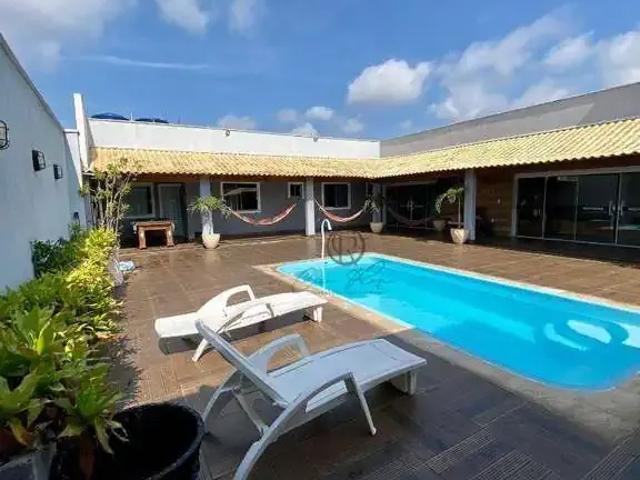 Casa / Sobrado para Venda em Cabo Frio/RJ Peró 8 Quartos