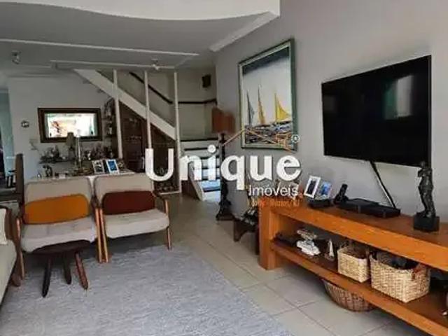 Casa / Sobrado para Venda em Cabo Frio/RJ Portinho 4 Quartos