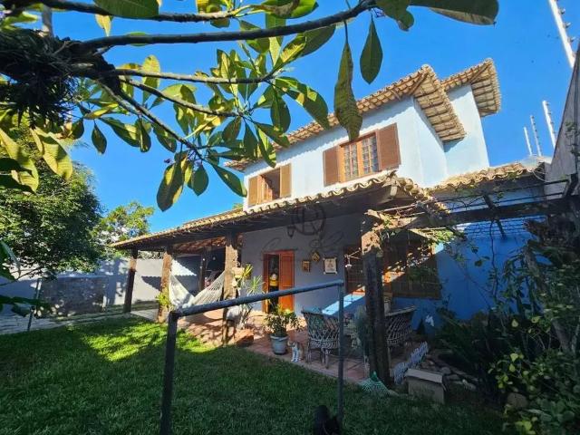 Casa / Sobrado para Venda em Cabo Frio/RJ Portinho 4 Quartos