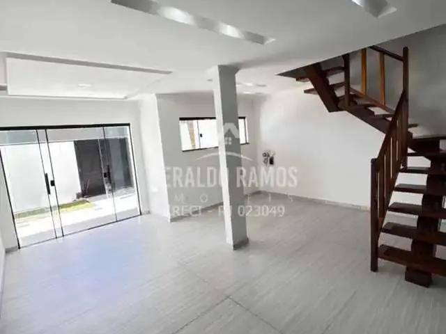 Casa / Sobrado para Venda em Cabo Frio/RJ Portinho 4 Quartos