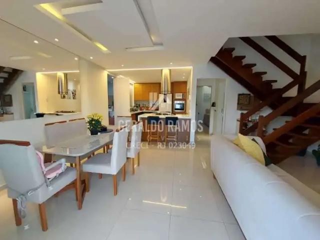 Casa / Sobrado para Venda em Cabo Frio/RJ Portinho 4 Quartos