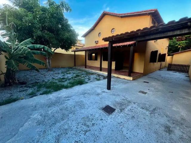 Casa / Sobrado para Venda em Cabo Frio/RJ Portinho 4 Quartos