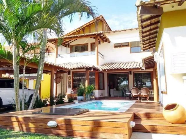Casa / Sobrado para Venda em Cabo Frio/RJ Portinho 4 Quartos