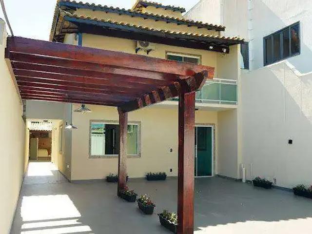 Casa / Sobrado para Venda em Cabo Frio/RJ Portinho 3 Quartos