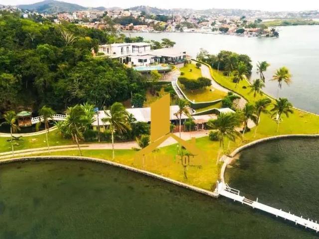 Casa / Sobrado para Venda em Cabo Frio/RJ Praia do Siqueira 6 Quartos