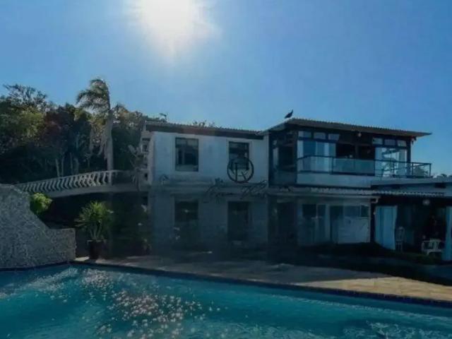 Casa / Sobrado para Venda em Cabo Frio/RJ Praia do Siqueira 6 Quartos