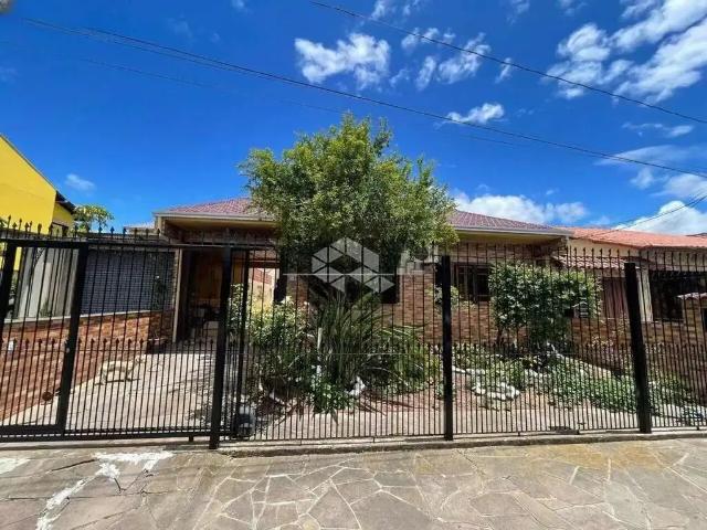 Casa / Sobrado para Venda em Cachoeirinha/RS Vila Márcia 4 Quartos