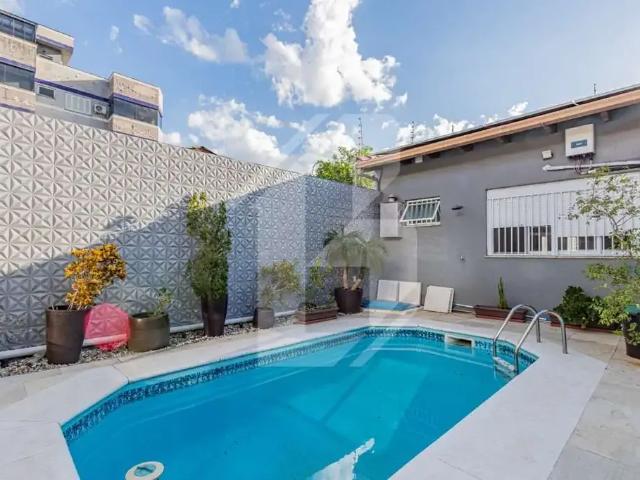 Casa / Sobrado para Venda em Cachoeirinha/RS Vila Eunice Nova 4 Quartos