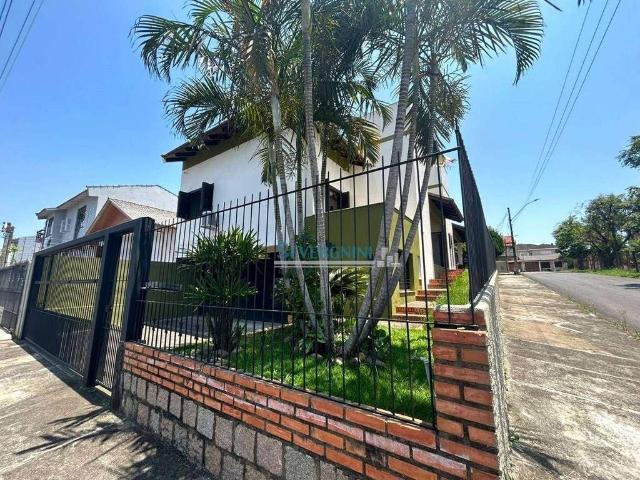 Casa / Sobrado para Venda em Cachoeirinha/RS Centro 5 Quartos