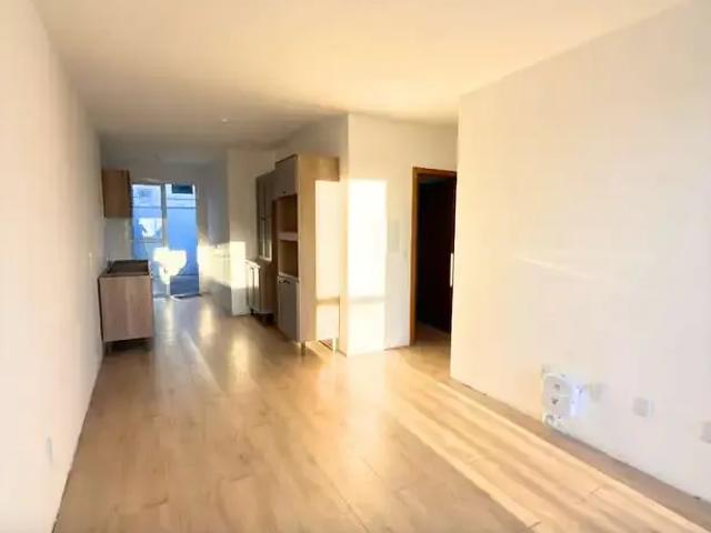 Casa / Sobrado para Venda em Cachoeirinha/RS Central Parque 2 Quartos