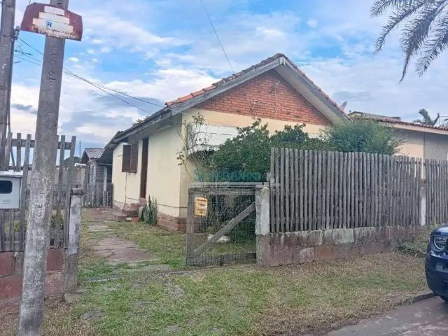 Casa / Sobrado para Venda em Cachoeirinha/RS COHAB 3 Quartos