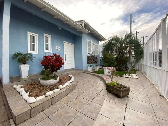 Casa / Sobrado para Venda em Cachoeirinha/RS Jardim do Bosque 3 Quartos