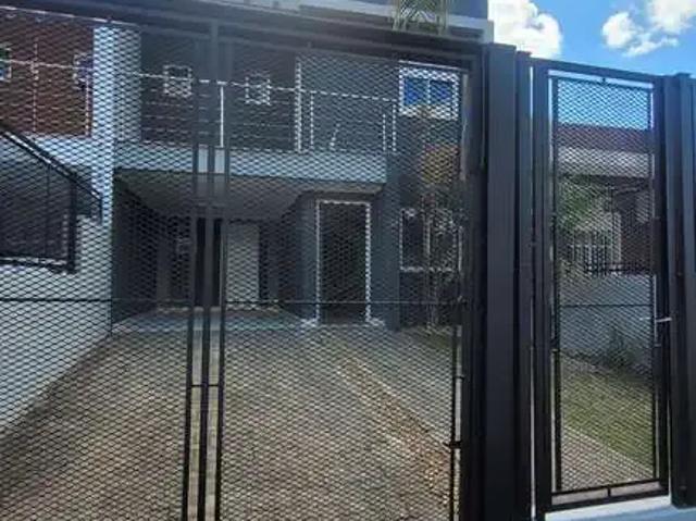 Casa / Sobrado para Venda em Cachoeirinha/RS Parque da Matriz 3 Quartos