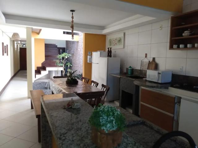 Casa / Sobrado para Venda em Cairu/BA Gamboa 4 Quartos