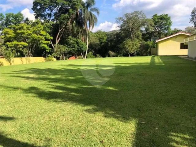 Casa / Sobrado para Venda em Cajamar/SP Alpes dos Araçás Jordanésia 3 Quartos