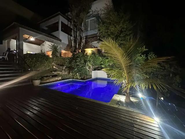 Casa / Sobrado para Venda em Cajamar/SP Alpes dos Araçás Jordanésia 4 Quartos