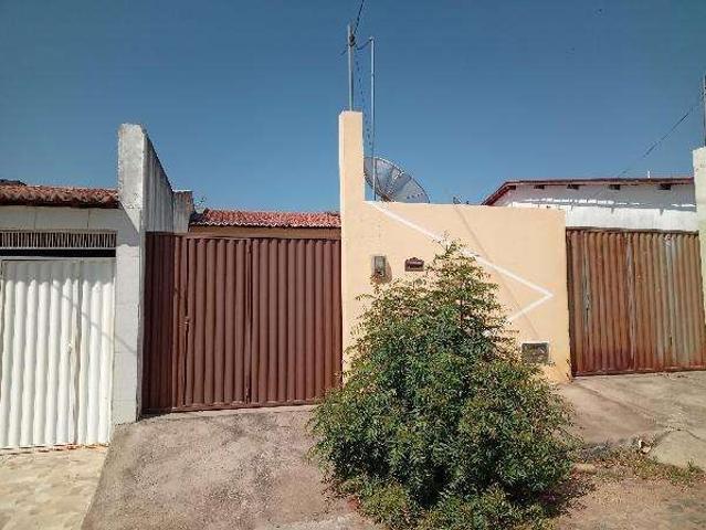 Casa / Sobrado para Venda em Cajazeiras/PB Pio X 3 Quartos