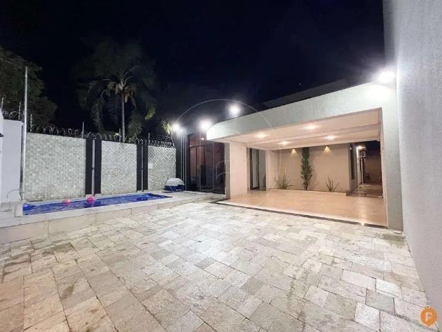 Casa / Sobrado para Venda em Caldas Novas/GO Bandeirante 4 Quartos