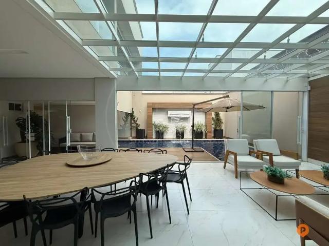 Casa / Sobrado para Venda em Caldas Novas/GO Bandeirante 4 Quartos