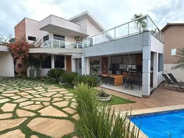 Casa / Sobrado para Venda em Caldas Novas/GO Bandeirante 4 Quartos