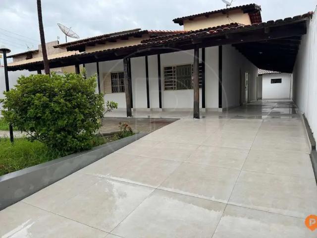 Casa / Sobrado para Venda em Caldas Novas/GO Bandeirante 3 Quartos