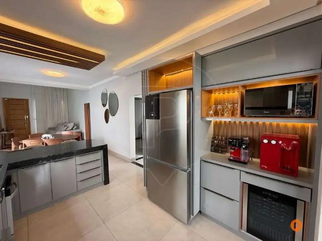 Casa / Sobrado para Venda em Caldas Novas/GO Bandeirante 3 Quartos