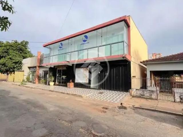 Casa / Sobrado para Venda em Caldas Novas/GO Centro 6 Quartos