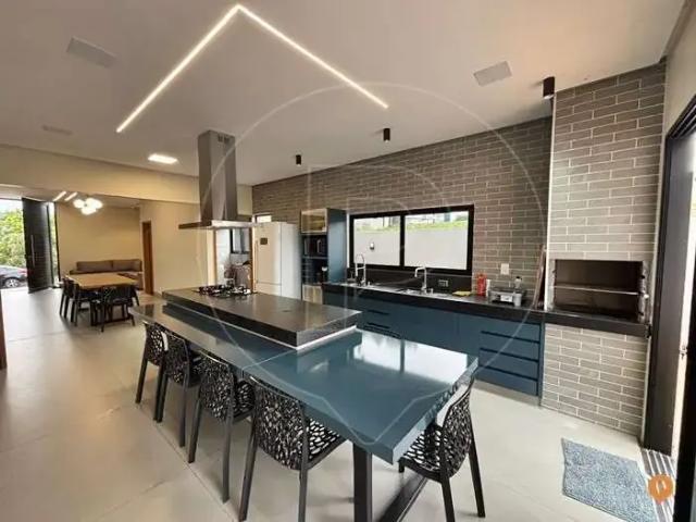 Casa / Sobrado para Venda em Caldas Novas/GO Condomínio Marinas di Caldas 3 Quartos