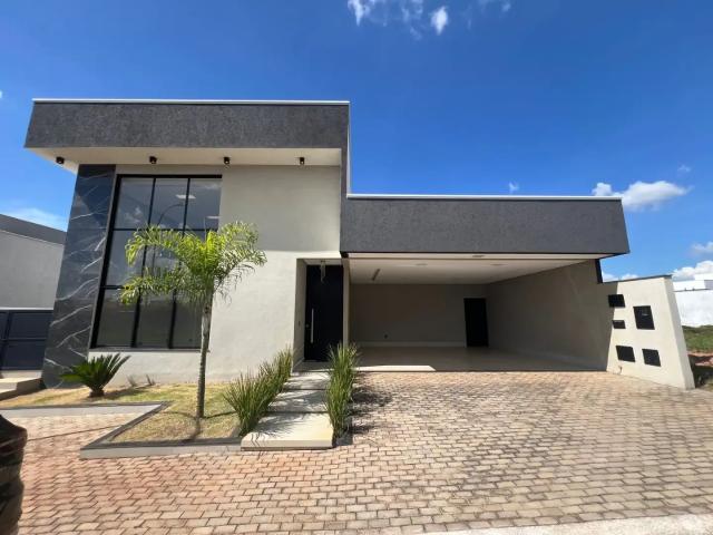 Casa / Sobrado para Venda em Caldas Novas/GO Condomínio Del Fiori 4 Quartos