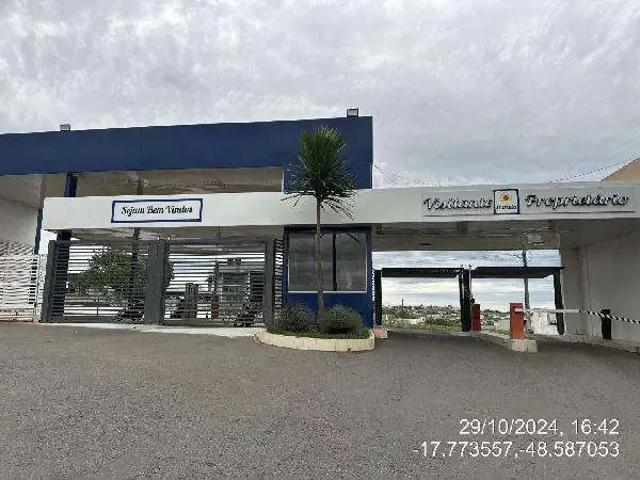 Casa / Sobrado para Venda em Caldas Novas/GO Condomínio Sonho Meu 3 Quartos