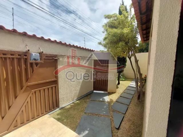 Casa / Sobrado para Venda em Caldas Novas/GO Estância Itaguaí 3 Quartos