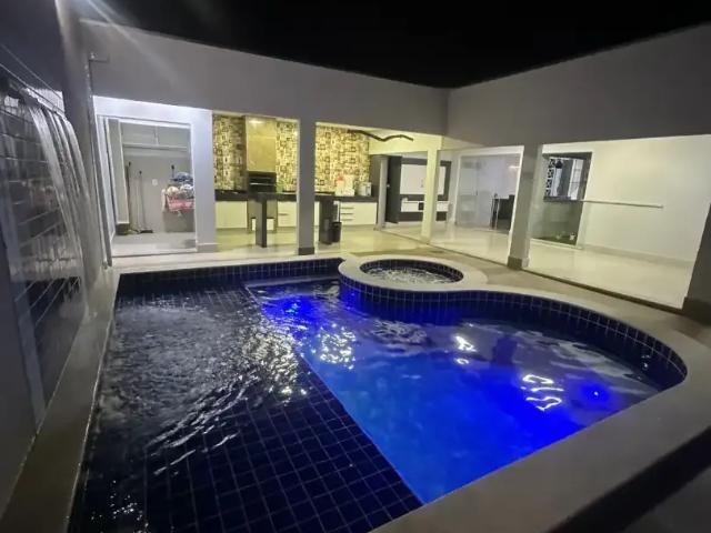 Casa / Sobrado para Venda em Caldas Novas/GO Estância Itaguaí 4 Quartos
