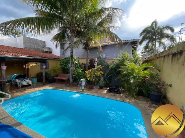 Casa / Sobrado para Venda em Caldas Novas/GO Estância Itanhangá 5 Quartos