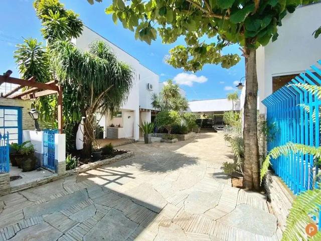 Casa / Sobrado para Venda em Caldas Novas/GO Jardim Paraíso 4 Quartos