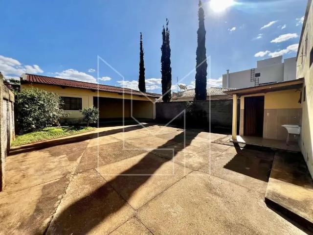 Casa / Sobrado para Venda em Caldas Novas/GO Olegário Pinto 2 Quartos