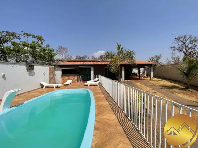 Casa / Sobrado para Venda em Caldas Novas/GO Portal águas Quentes 4 Quartos