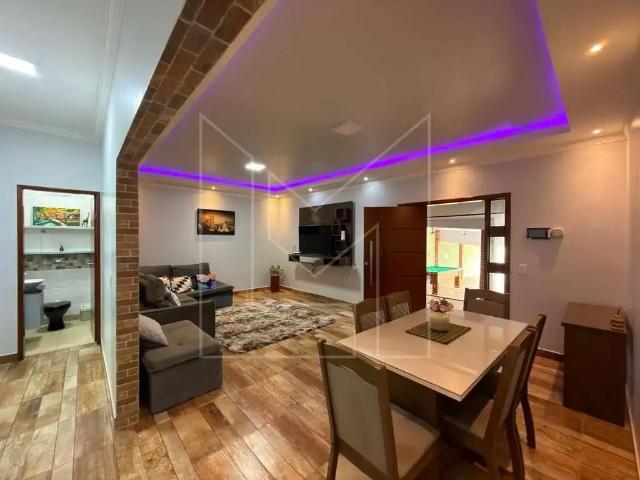 Casa / Sobrado para Venda em Caldas Novas/GO Residencial Recanto de Caldas 5 Quartos
