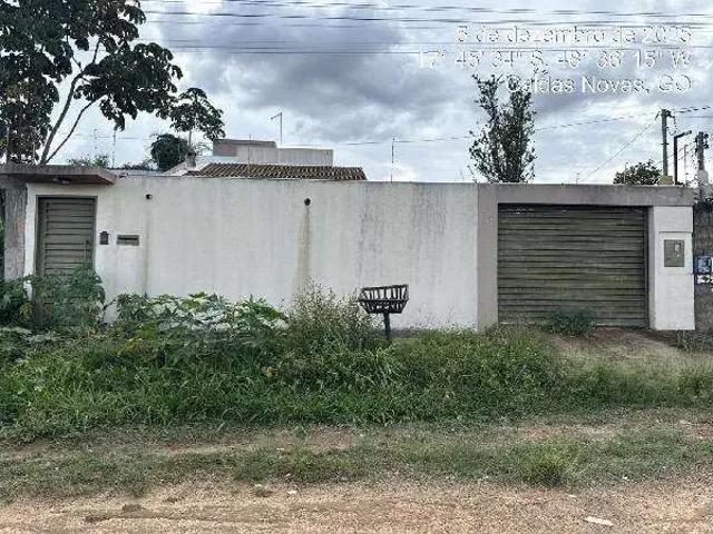 Casa / Sobrado para Venda em Caldas Novas/GO Setor Serrinha 3 Quartos