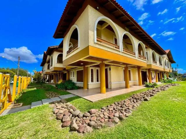 Casa / Sobrado para Venda em Capão da Canoa/RS Atlântida 3 Quartos