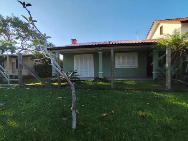 Casa / Sobrado para Venda em Capão da Canoa/RS Arroio Teixeira 4 Quartos
