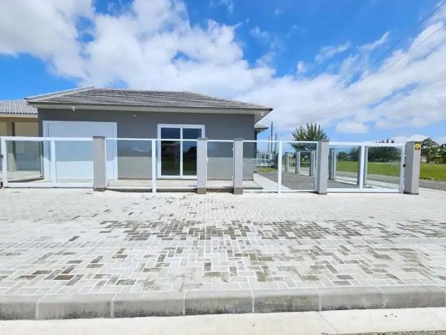 Casa / Sobrado para Venda em Capão da Canoa/RS Curumim 3 Quartos