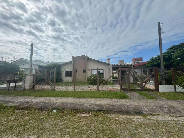 Casa / Sobrado para Venda em Capão da Canoa/RS Capão Novo 3 Quartos
