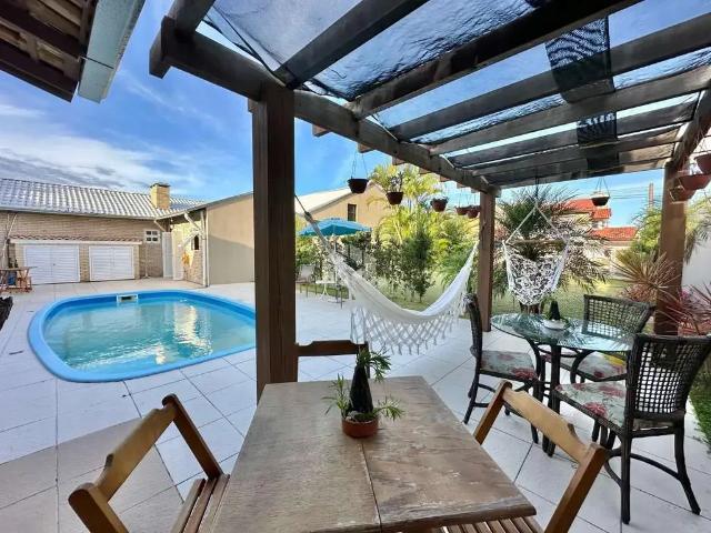 Casa / Sobrado para Venda em Capão da Canoa/RS Capão Novo 5 Quartos
