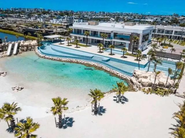 Casa / Sobrado para Venda em Capão da Canoa/RS Condado 4 Quartos