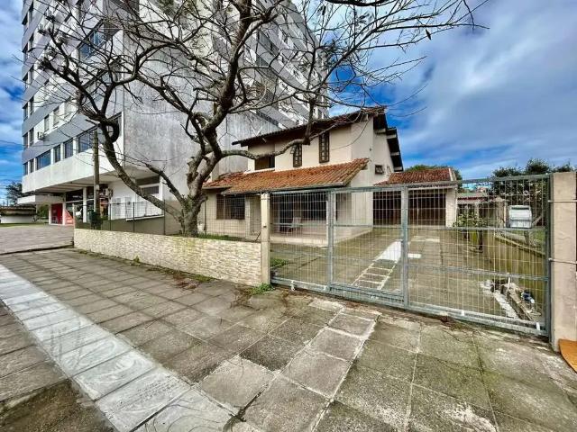Casa / Sobrado para Venda em Capão da Canoa/RS Zona Nova 3 Quartos