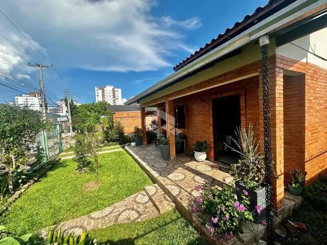 Casa / Sobrado para Venda em Capão da Canoa/RS Zona Nova 3 Quartos