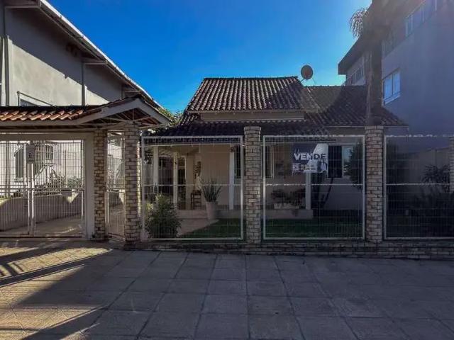 Casa / Sobrado para Venda em Capela de Santana/RS Centro 4 Quartos